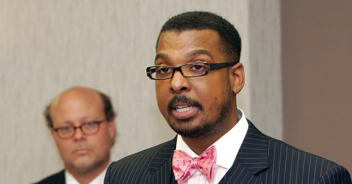 Televangelist Bynum's husband denies abuse