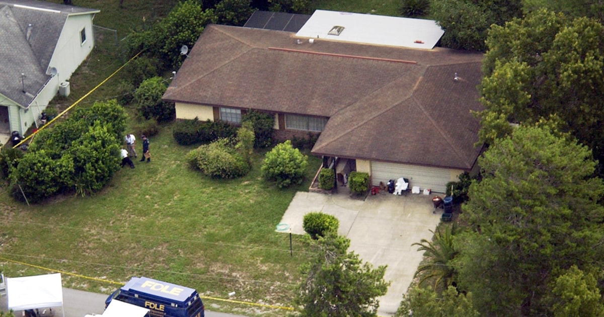 Police arrest 4 in slayings of 6 in Florida