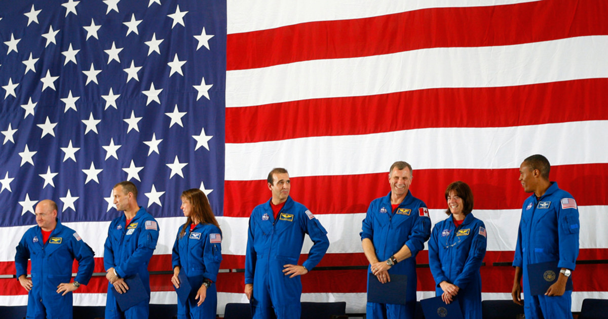 Astronauts thank NASA, public for support