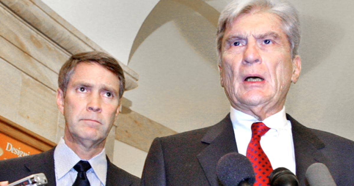Warner bucks GOP right on prison abuse probe