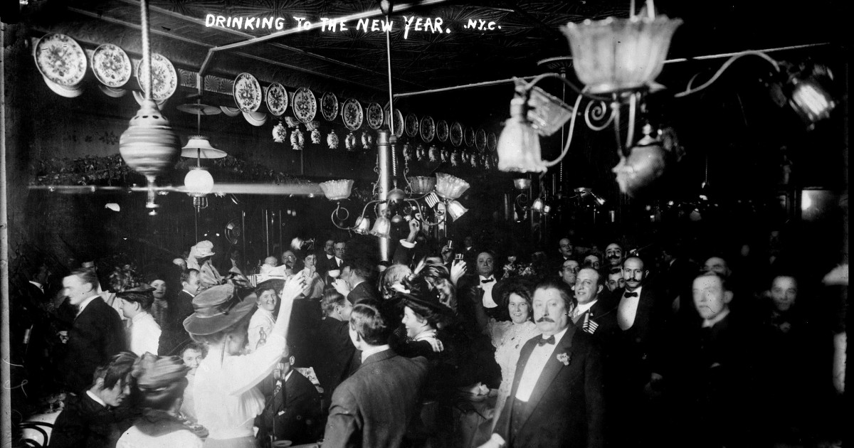 100 Years Ago, NYC Toasts a New Year