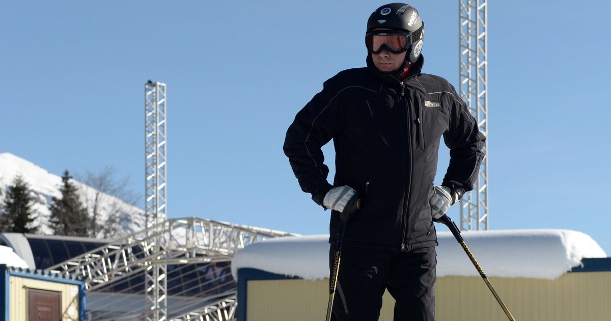 Putin Strikes Pose on Sochi's Peak Powder