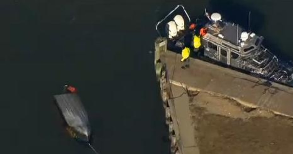 Two Hunters Killed, 1 Rescued After Boat Capsizes off Mass.