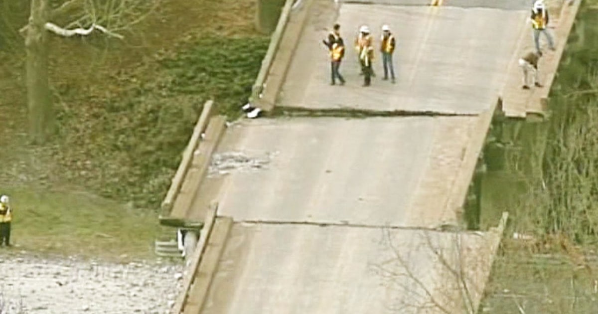 Crane Hits Bridge in S.C