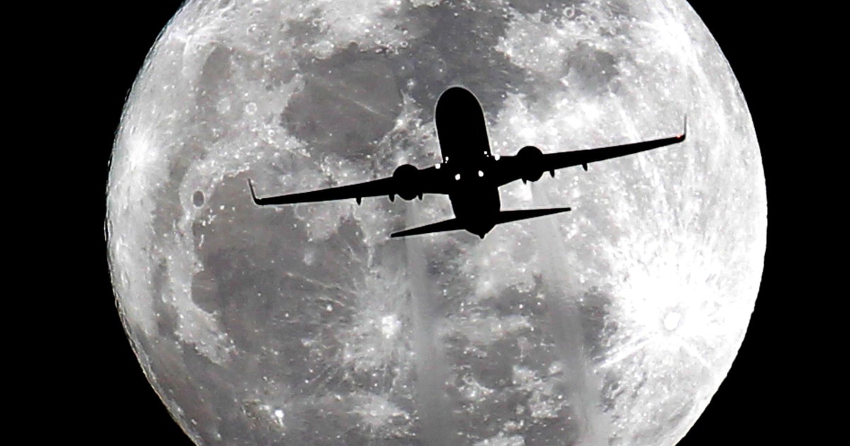 Year's Smallest Full Moon Looms Large