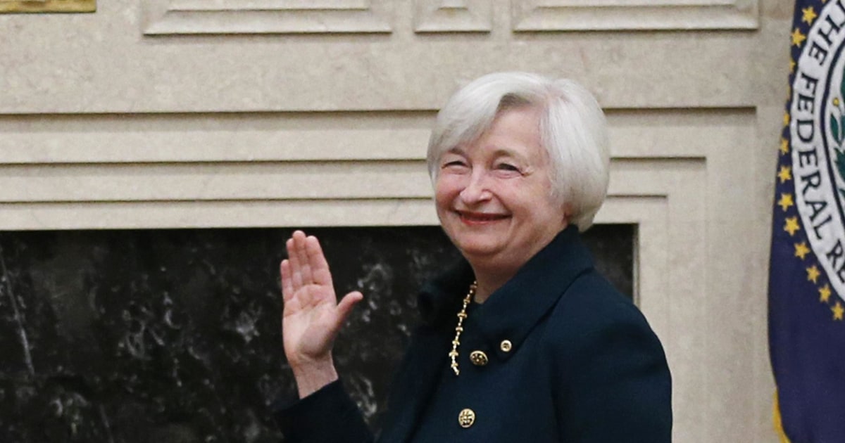 Yellen Sworn In as Fed Chair as Bernanke Heads to Brookings
