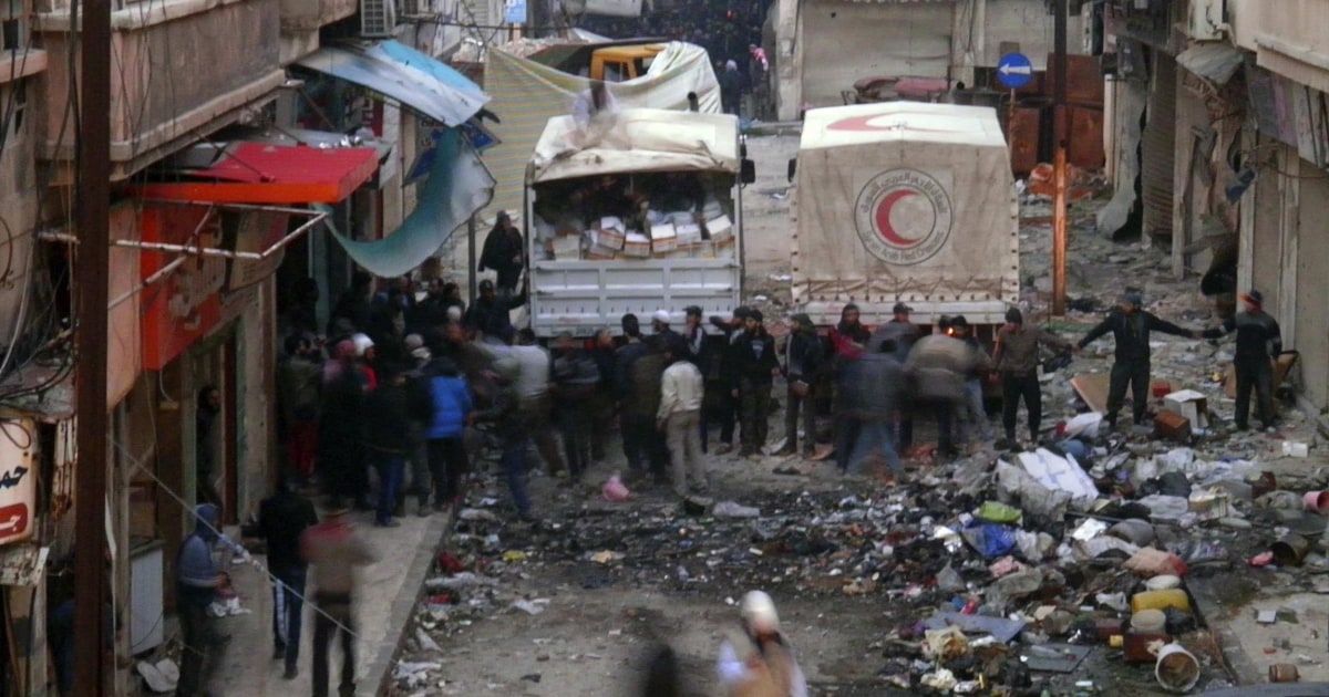 Cease-Fire Extended For 72 Hours As Hundreds Flee Syria's Homs