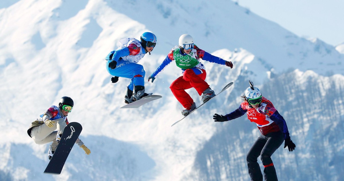 Women Compete in Snowboard Cross at Sochi