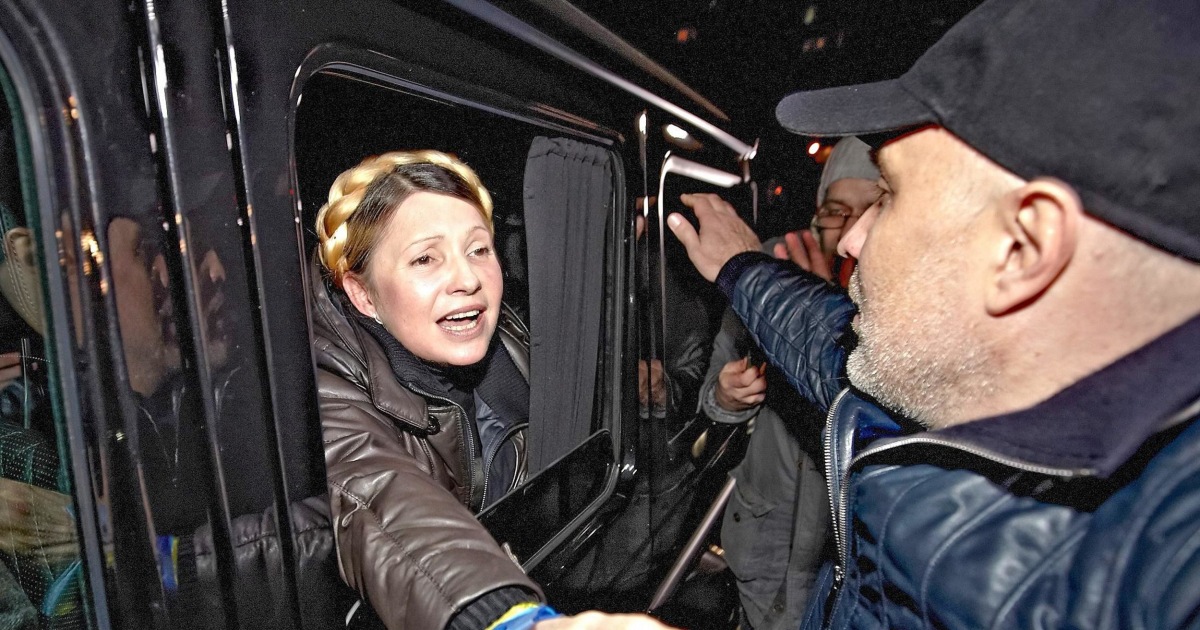 Applause Erupts As Ukrainian Opposition Leader Freed From Prison