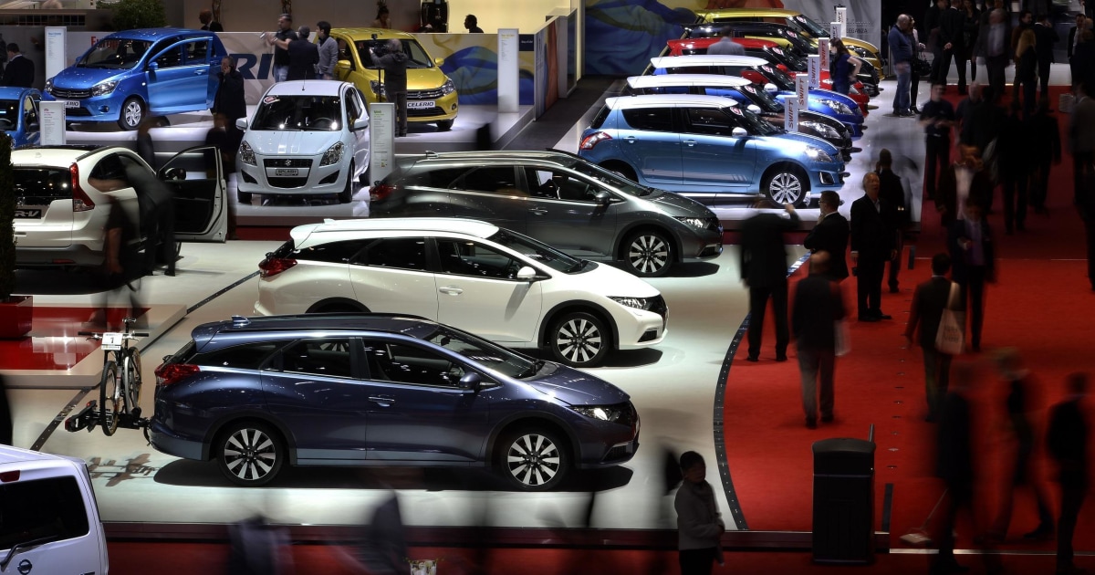 Top 10 Automakers Amass $221 billion in Cash