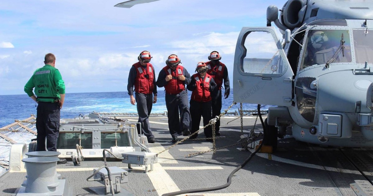 U.S. Navy Reduces Efforts in Search for Missing Jet