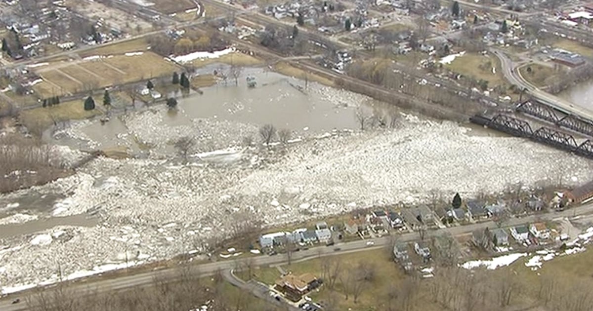 Detroit Area Braces for Thaw and Floods