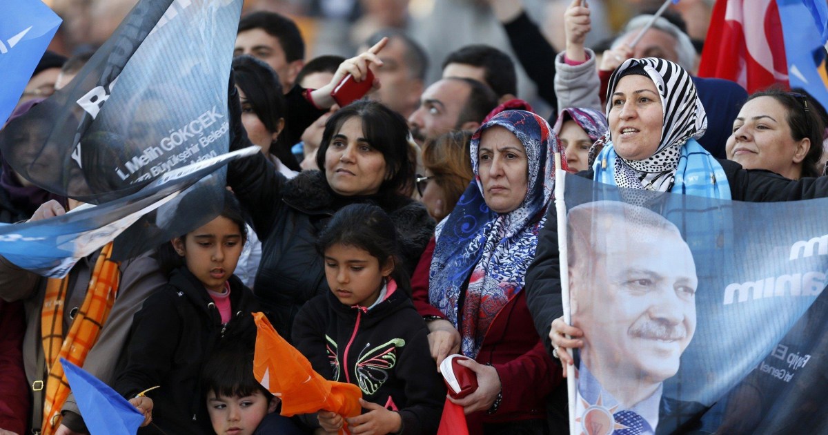 Turkey: Twitter Allows For 'Character Assassination'