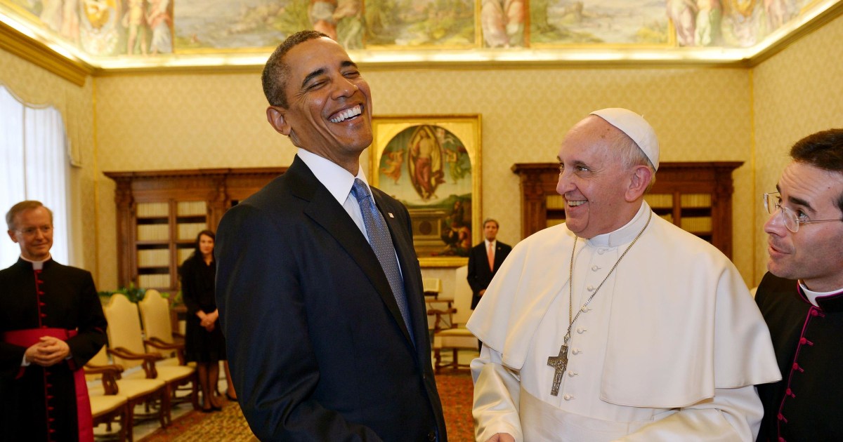 'For When You're Bored': Pope and Obama Exchange Gifts
