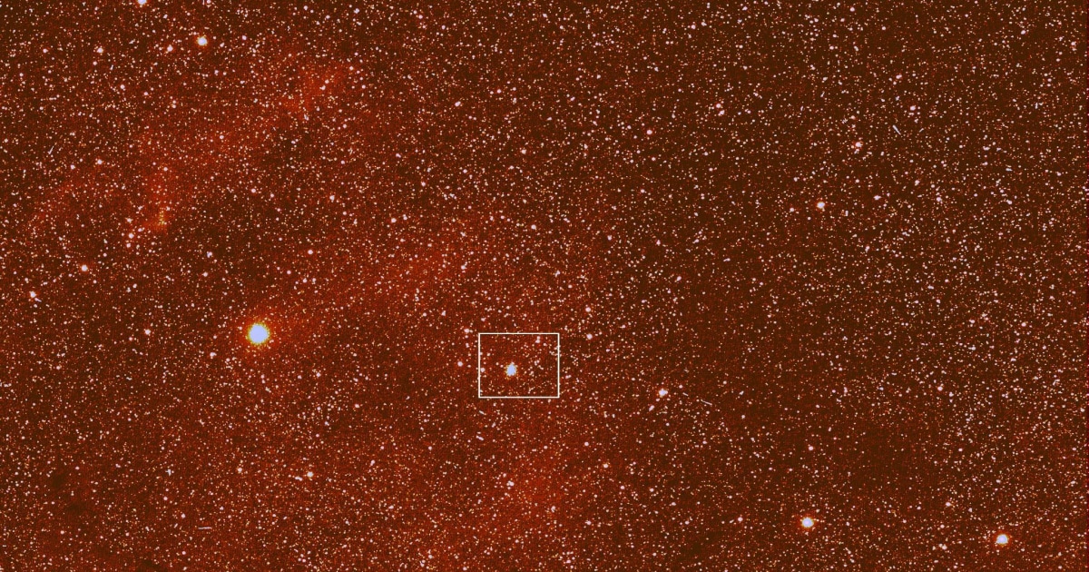 Caught on Camera! Comet-Chasing Probe Spots Its Target