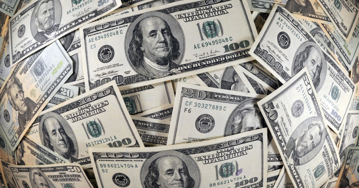 Consumer Spending Increased Last Month, Income Rose Too