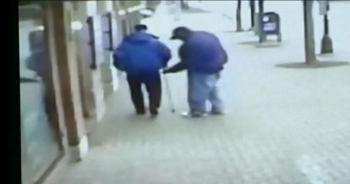 Elderly Man Whacks Pickpocket