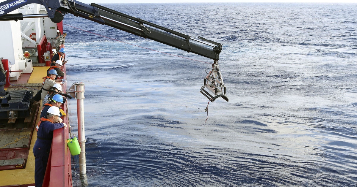 Underwater Hunt for Missing Jet To Be 'Intensified'