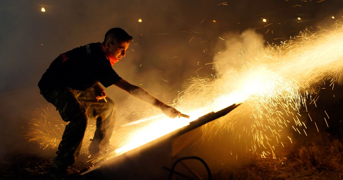 Rocket 'War' Lights Up Greek Sky