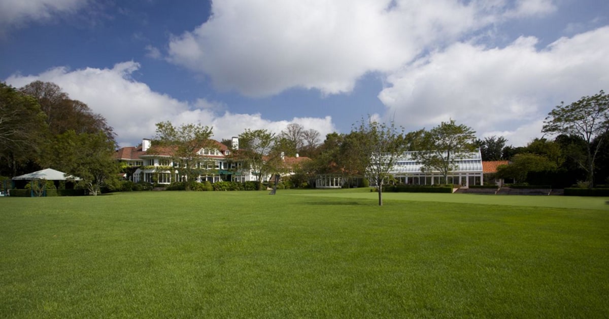 Hoppin' Hamptons: Home Prices Soar in Ritzy Long Island Roost