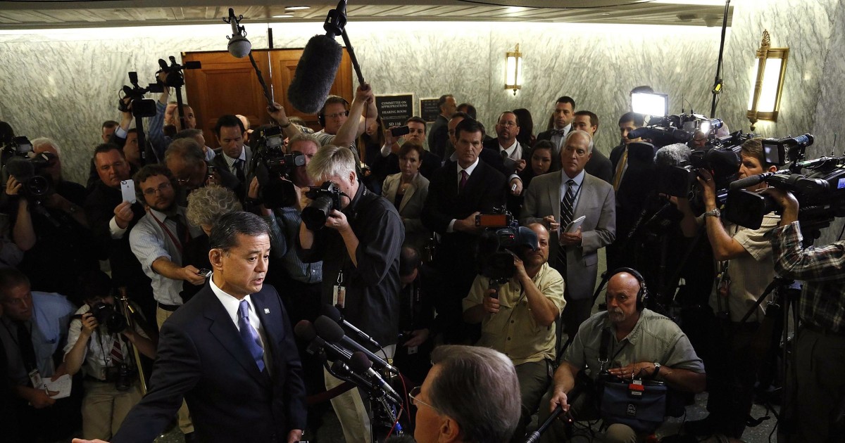 Jim Miklaszewski Confronts VA Chief Eric Shinseki