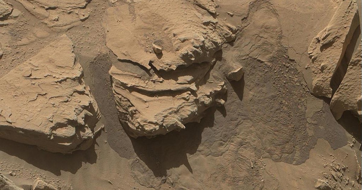 Mars Curiosity Rover Packs Up Its Drill and Gets Ready to Roll