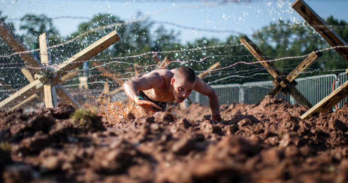 Runners Face Navy SEAL-Inspired Challenges at BattleFrog