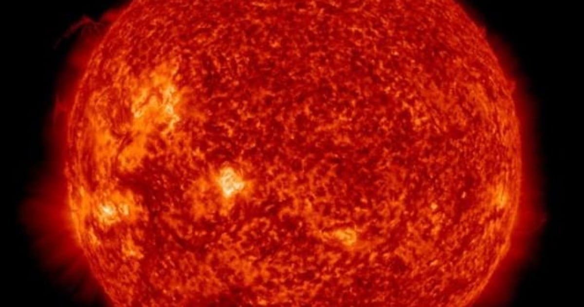 Explosion From the Sun Could Deal Us a 'Glancing Blow'