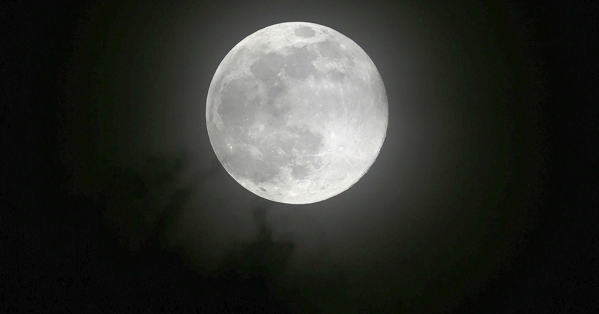 Check Out the Stunning Supermoon This Weekend