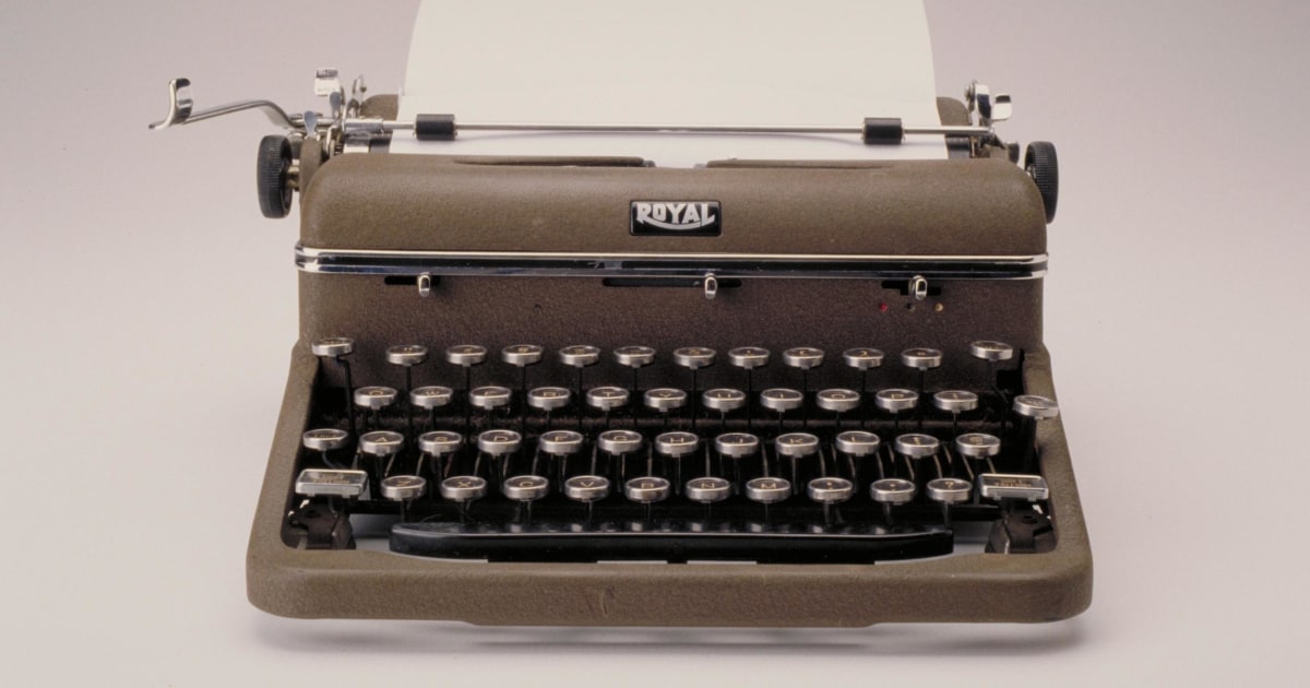 Germany Considers Using Typewriters to Avoid NSA Snooping