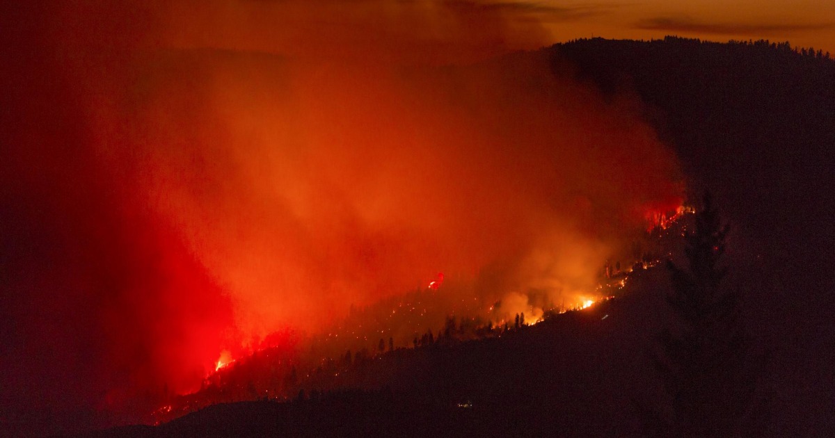 Yosemite National Park Wildfire Swells, Threatens Giant Sequoias