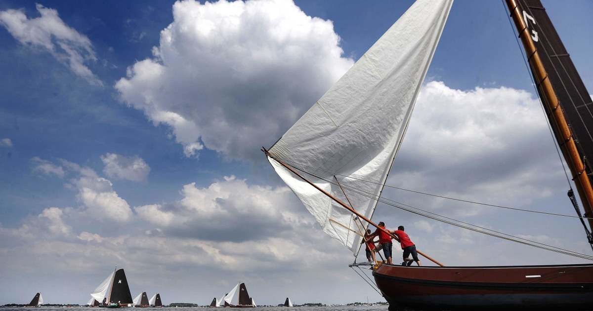Traditional Sailing Boats Take Off for Netherlands Race