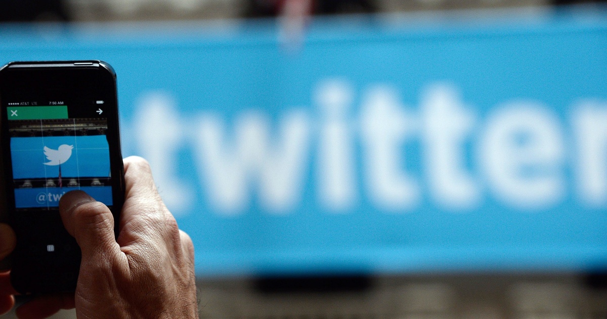 'Twitter Psychosis': Can Too Much Social Media Drive You Crazy?