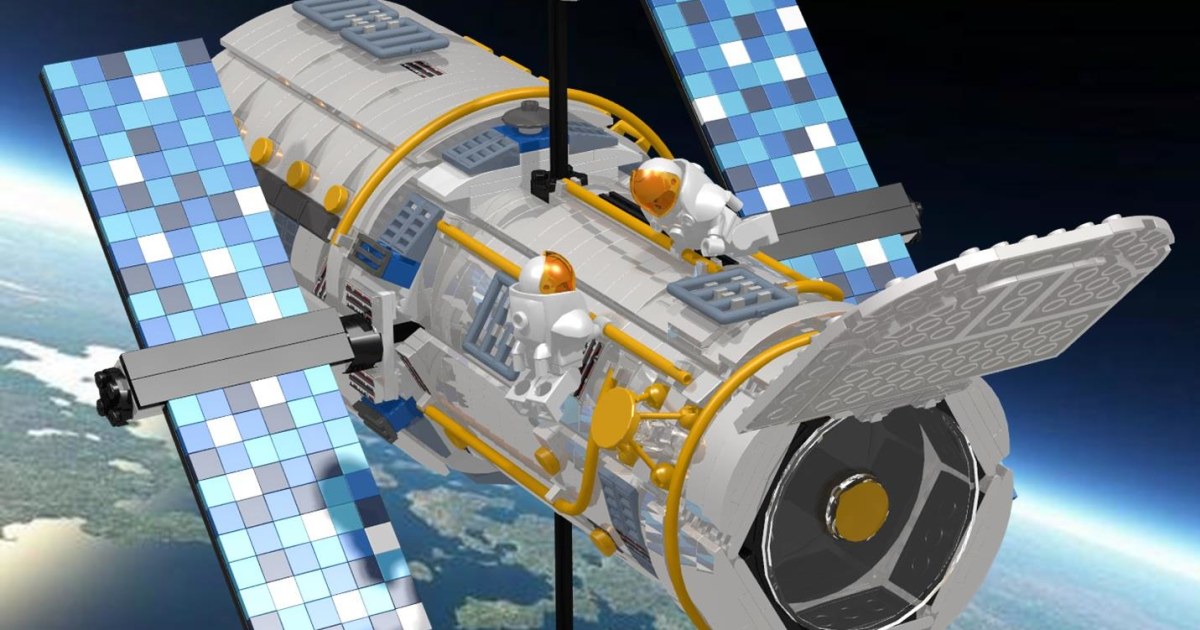 10,000 Fans Tell Lego to Make a Hubble Space Telescope Kit