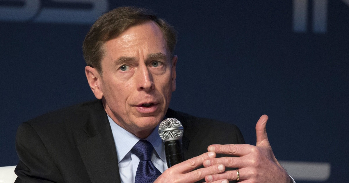 Petraeus: Don't Overestimate ISIS in Iraq