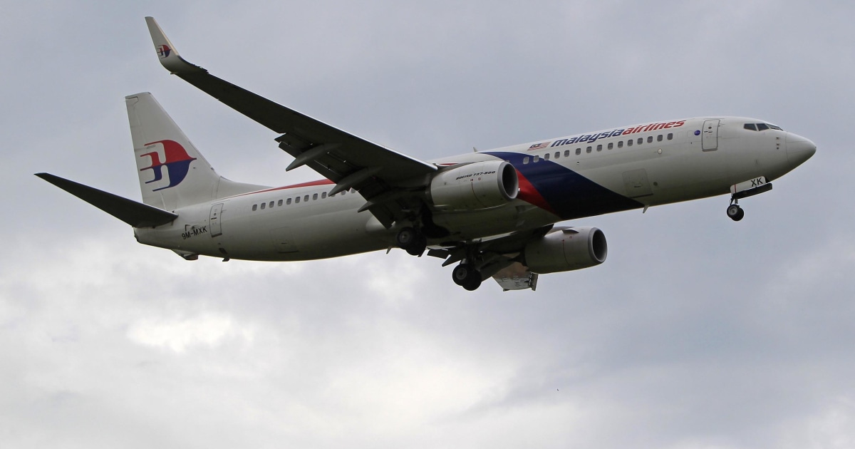 Malaysia Airlines Flight MH198 Turns Back Due to Autopilot Defect