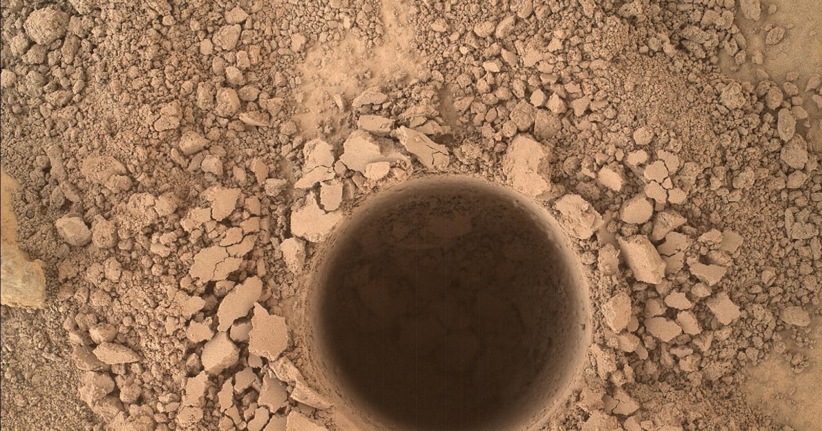 Golfing on Mars? Curiosity Rover Can Provide a Hole (and the Balls)