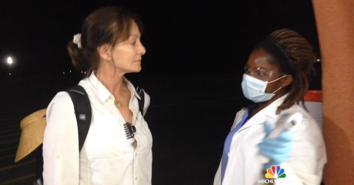 Dr. Nancy Snyderman's Team Returns to U.S. on Charter Flight