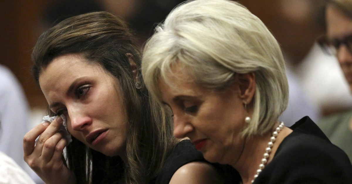 Oscar Pistorius' Sister Aimee In Tears After Court Confrontation