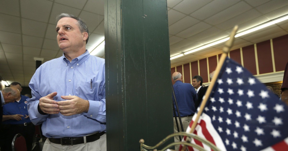 Mark Pryor Stands by Harry Reid