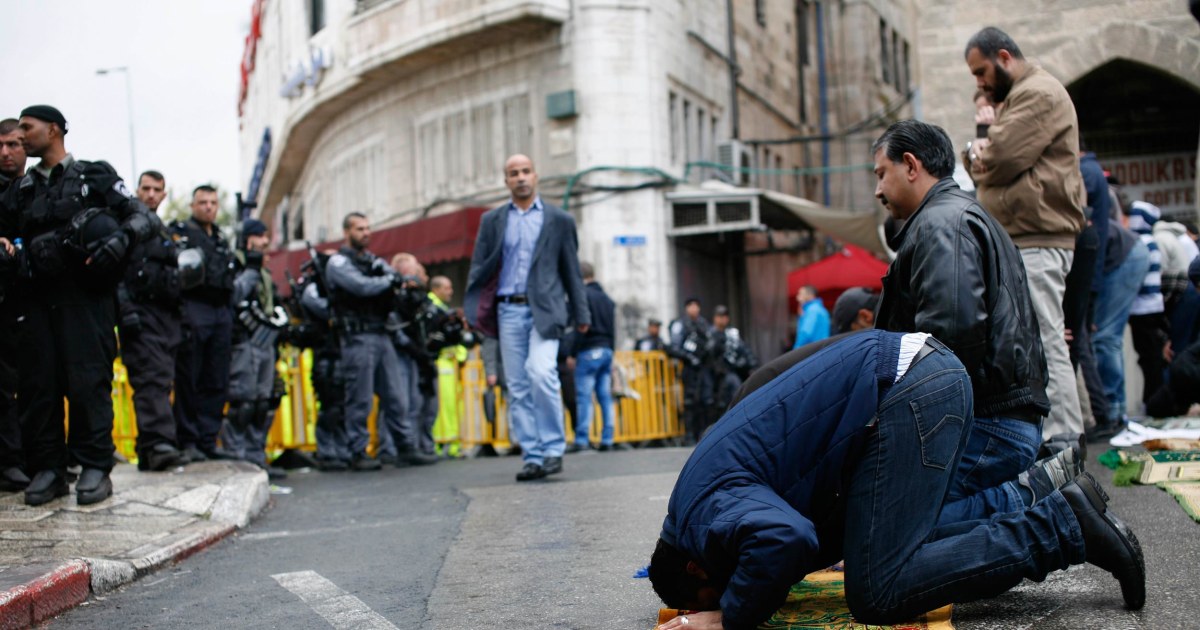 Muslims Pray in Rain After Israel Closes Al-Aqsa Mosque