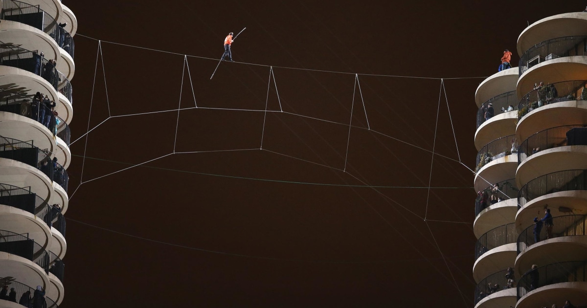 See Nik Wallenda Set High-Wire Records in Chicago