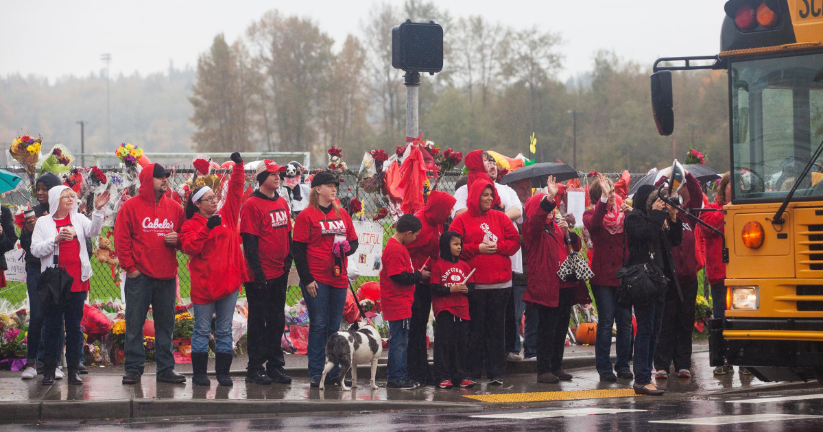 Marysville Students Return to School After Deadly Shooting