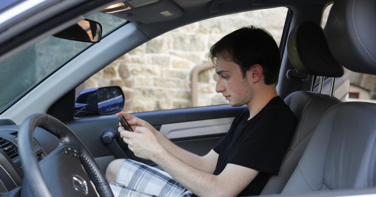 People Text and Drive, Despite Knowing the Dangers, Survey Shows