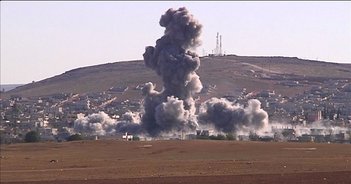 Two Huge Explosions in Kobani Target ISIS Positions