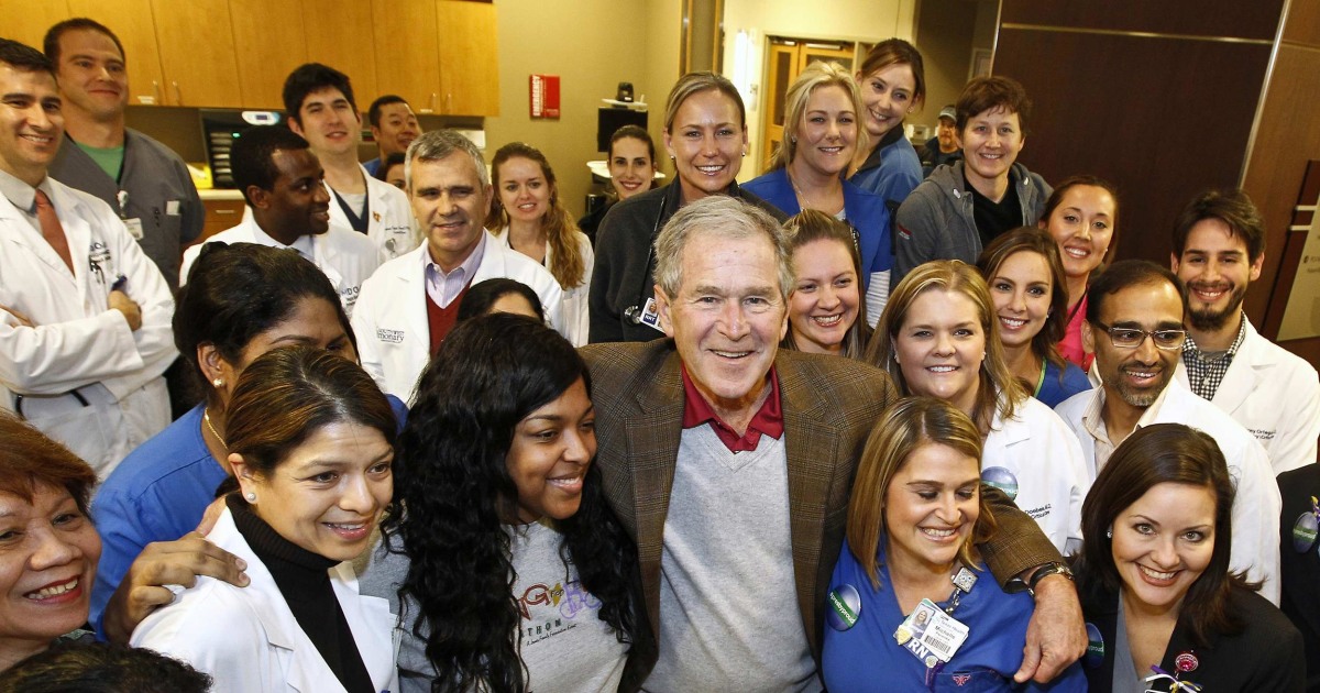 'You Look Great': President George W. Bush Visits Nurse Who Beat Ebola