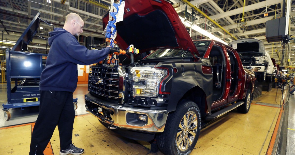 Slimmer, Trimmer Ford F-150 Pickup Rolls Off Assembly Line