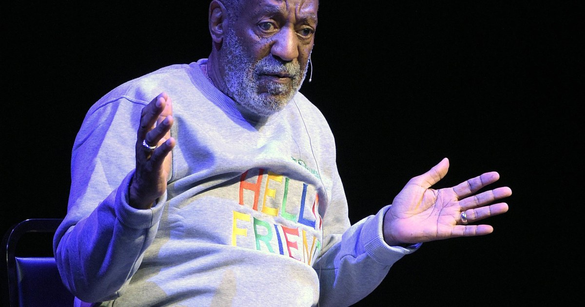 Bill Cosby Gets Standing Ovation at Florida Theater