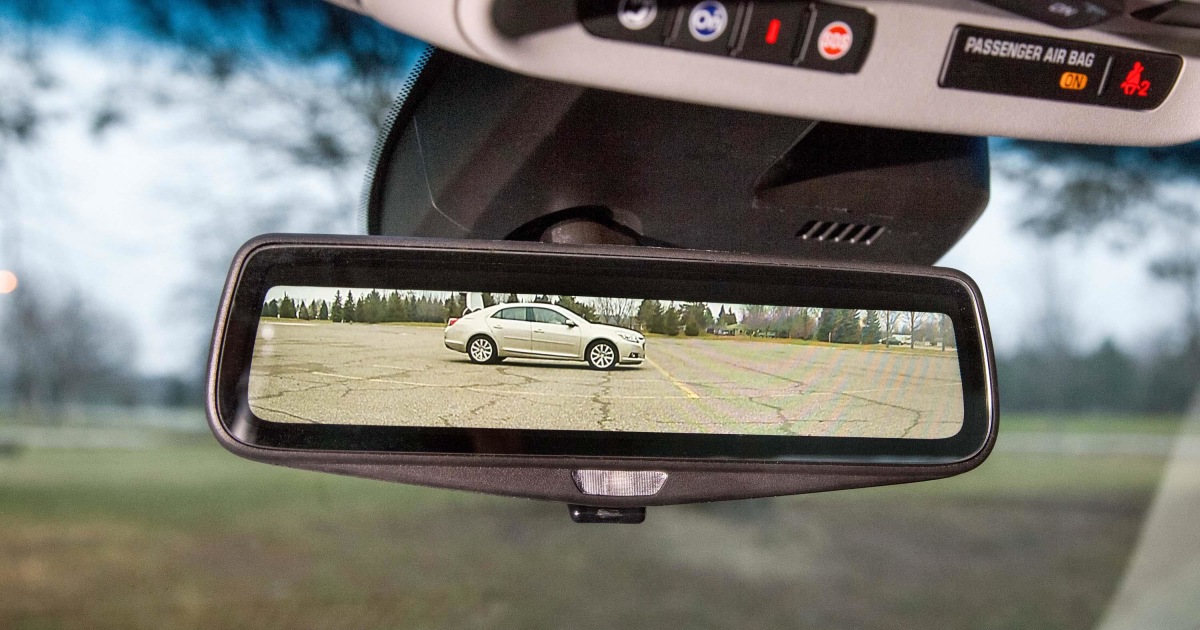 High-Tech Car Puts Blind Spots in the Rear View