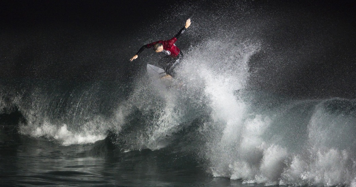 Night Surfing: Israeli Competitors Ride Waves in the Dark